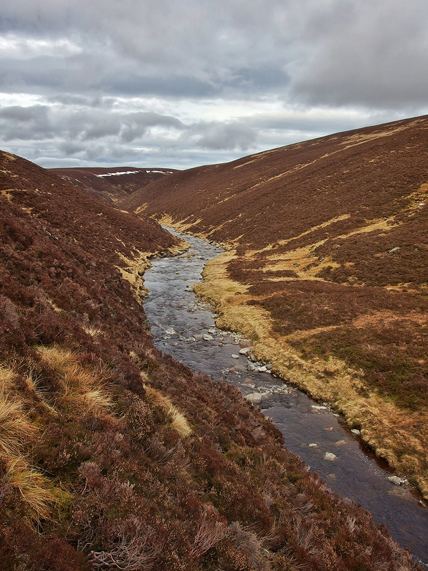 Glen Muick to Glen Mark | Moab.in